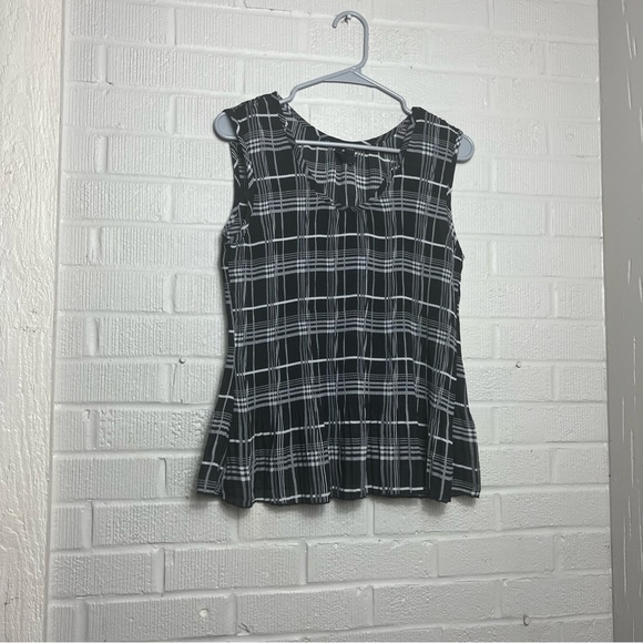 Essentials by Milano | Tops | Essentials By Milano Womens Pleat Top ...